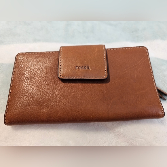 Fossil | Bags | Fossil Emma Rfid Tab Clutch Wallet | Poshmark
